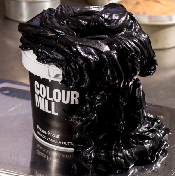 Colour Mill 'Gloss Frost' Black Vanilla Buttercream (1L) – Bake and ...
