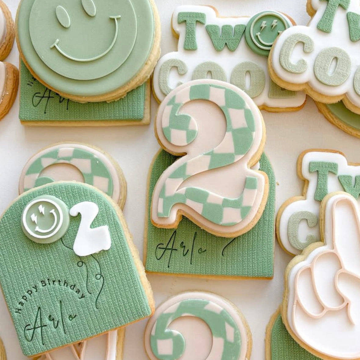 Number 2 Classic Fancy Cookie Cutter & Debosser Set – Bake and Decorate Co